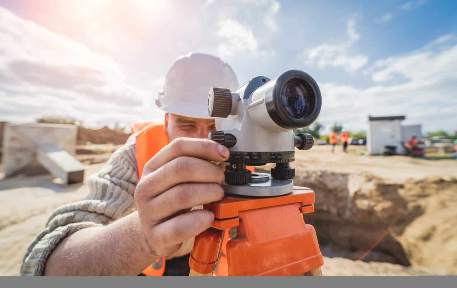 Civil Engineer vs Surveyor – What’s the Difference? - Engineers ...